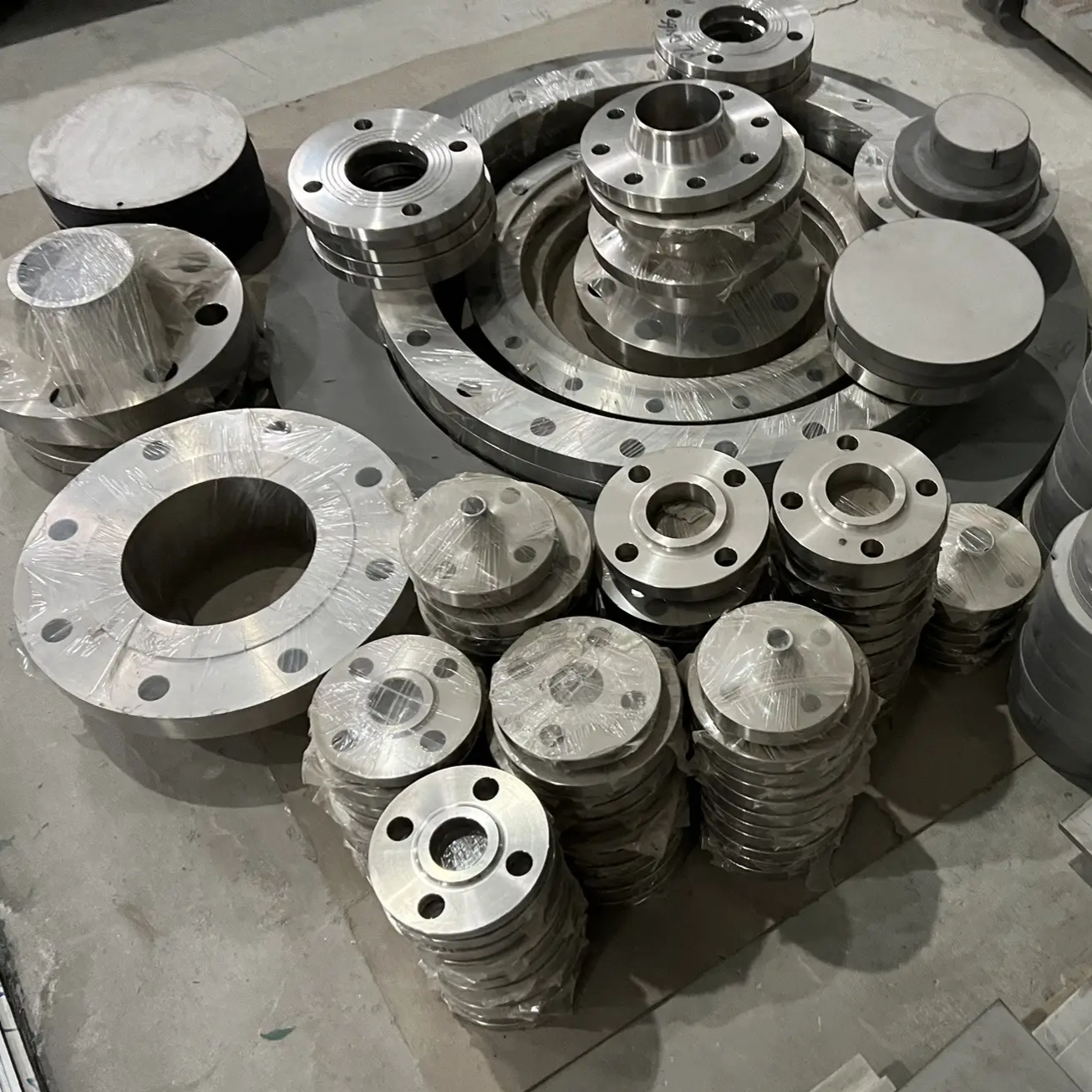 The Titanium Forging Process: A Guide to Alloys & Methods